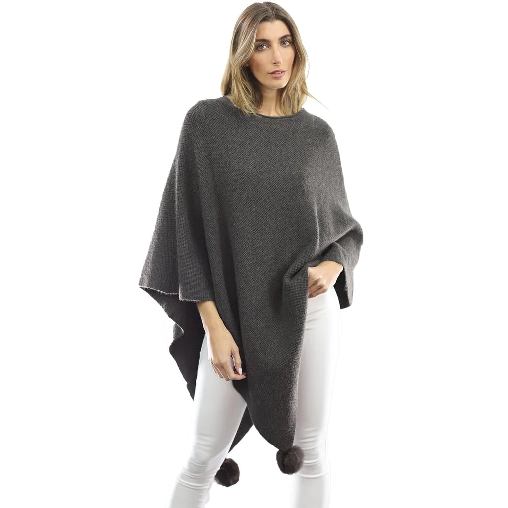 Corner Pom Poncho – The Augusta Clothing Company